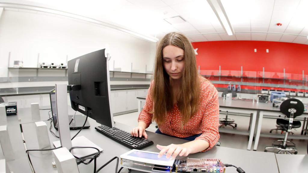 Computer Science vs. Cybersecurity | North Central College