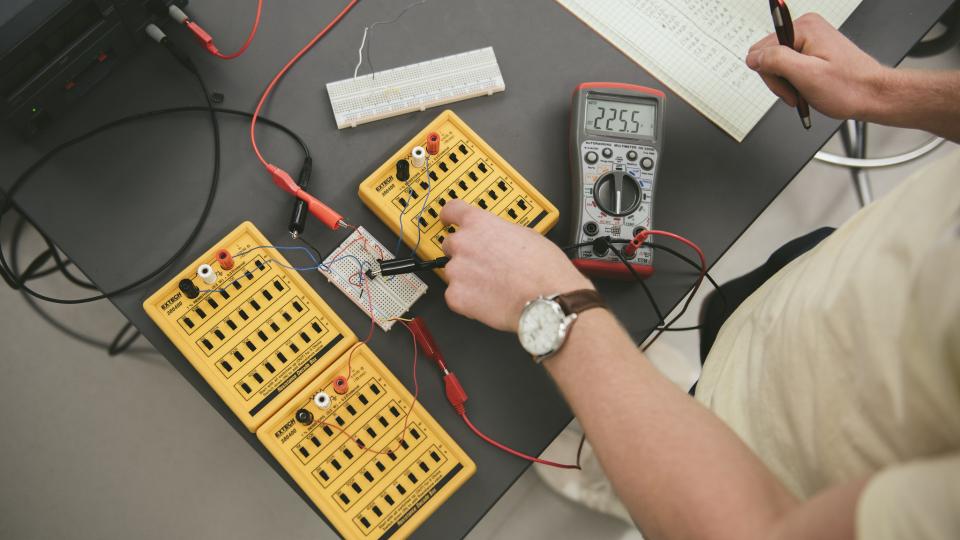 How to Become an Electrical Engineer | North Central College